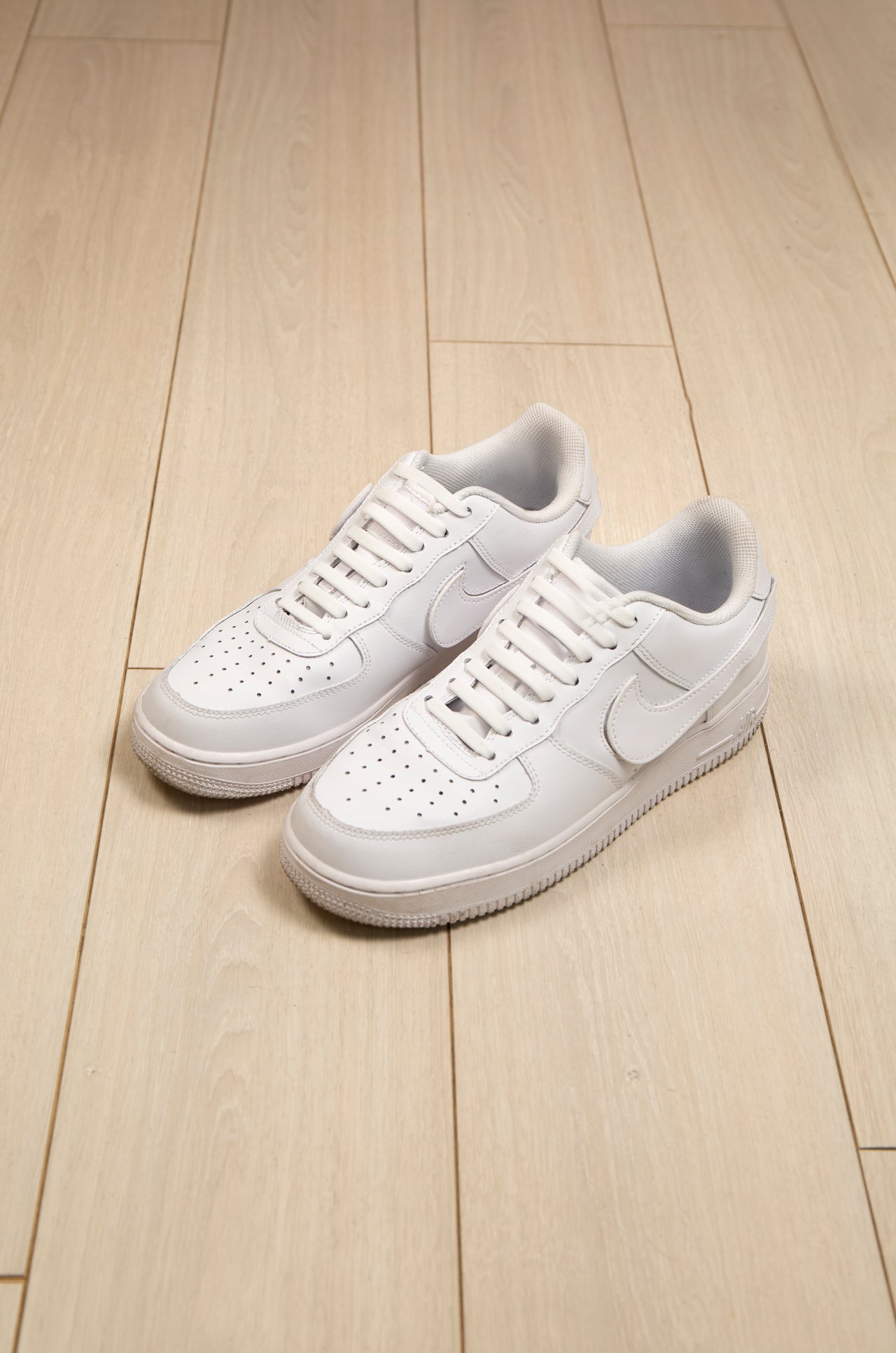 White No-Tie Shoe Bands – Kikkerland Design Inc