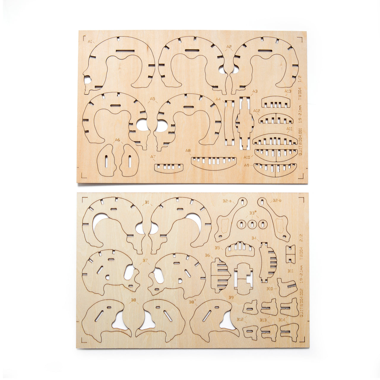 Skull 3D Wooden Puzzle – Kikkerland Design Inc