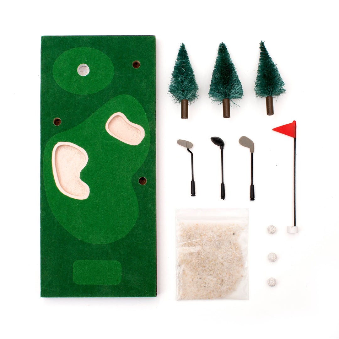 Desktop Golf – Kikkerland Design Inc