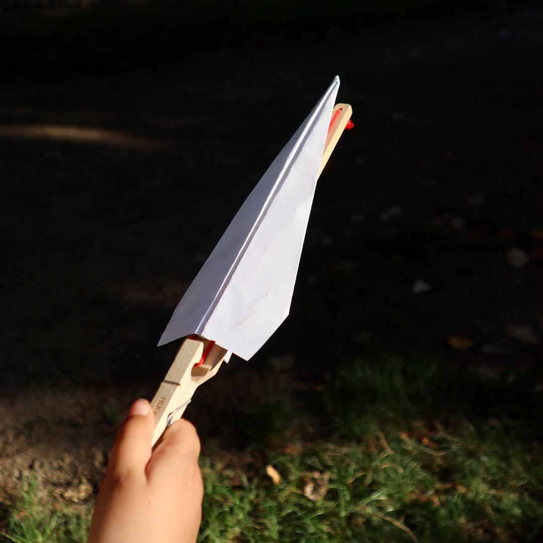 Huckleberry Paper Plane Launcher – Kikkerland Design Inc
