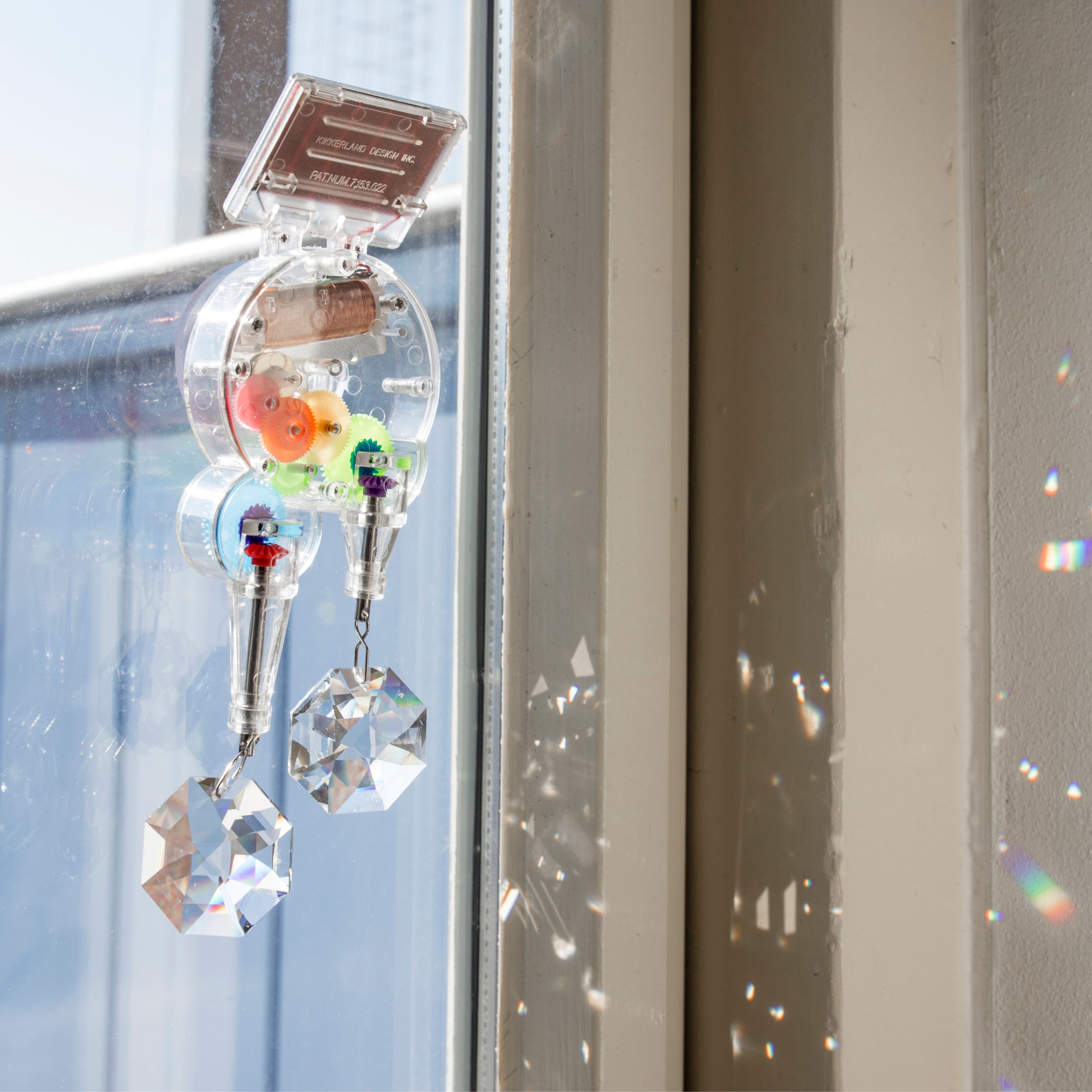Solar Powered Double Crystal RainbowMaker® – Kikkerland Design Inc