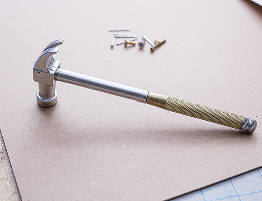 Handy Hammer – Kikkerland Design Inc