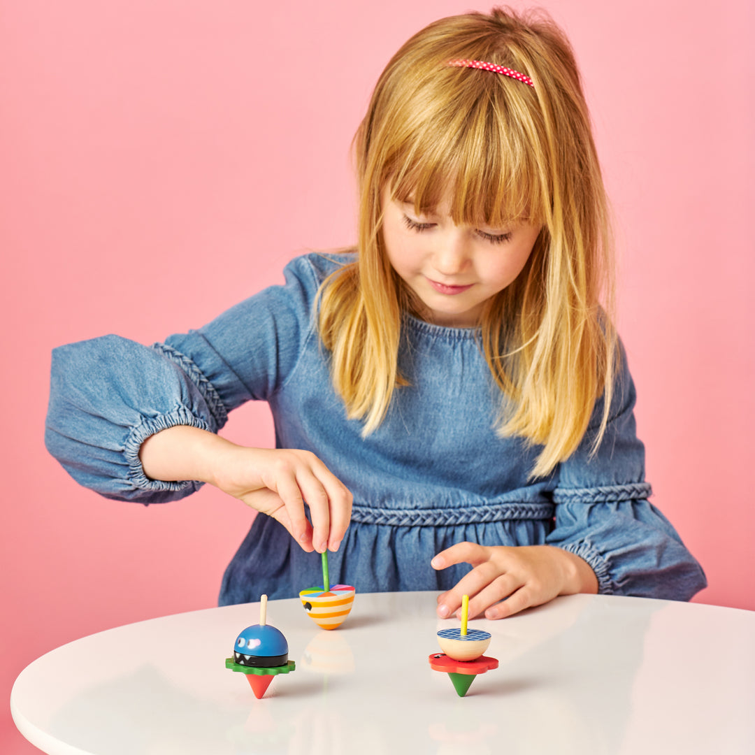 Kidoki Dizzy Monster Spinning Top – Kikkerland Design Inc