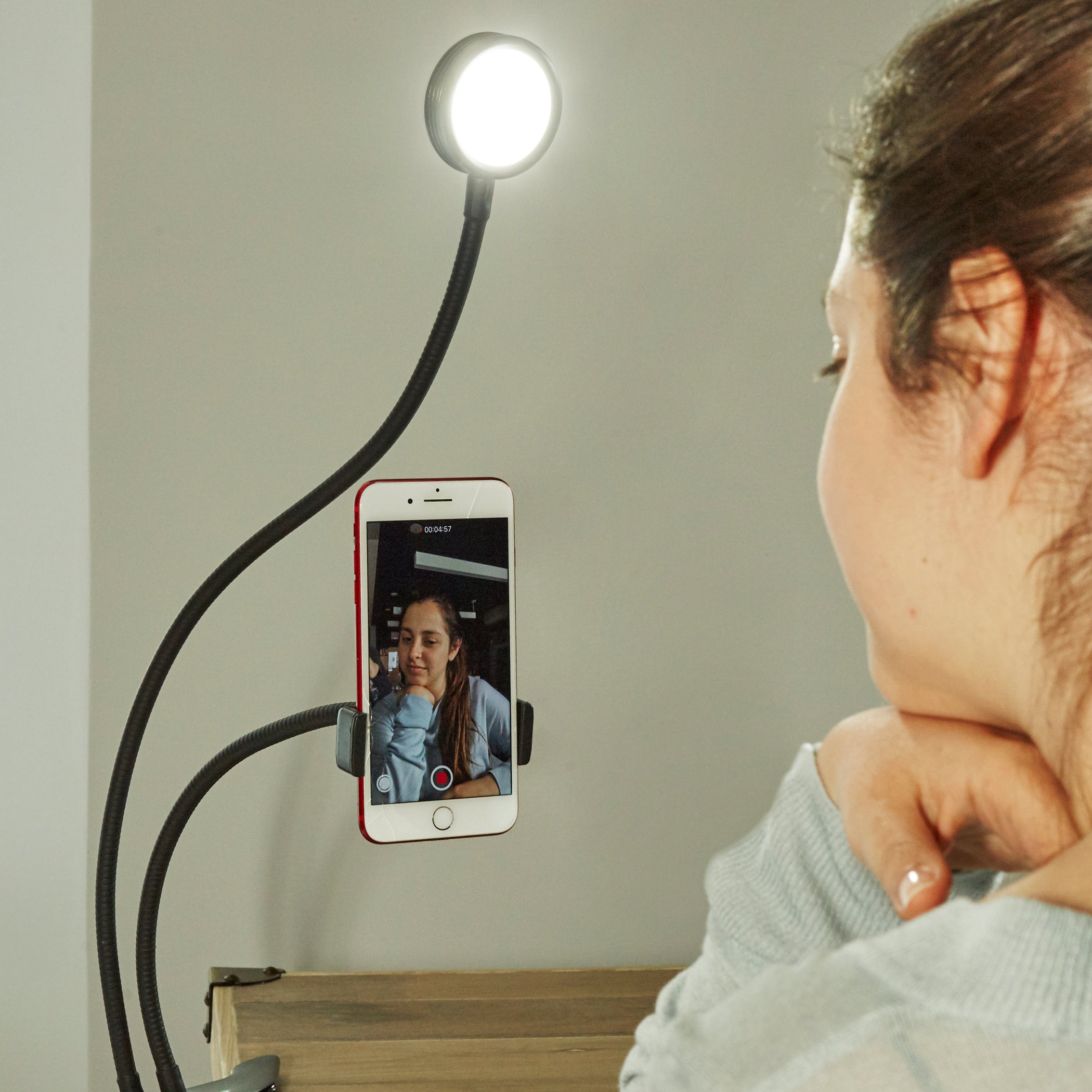 Live Streaming Kit — Kikkerland Design Inc