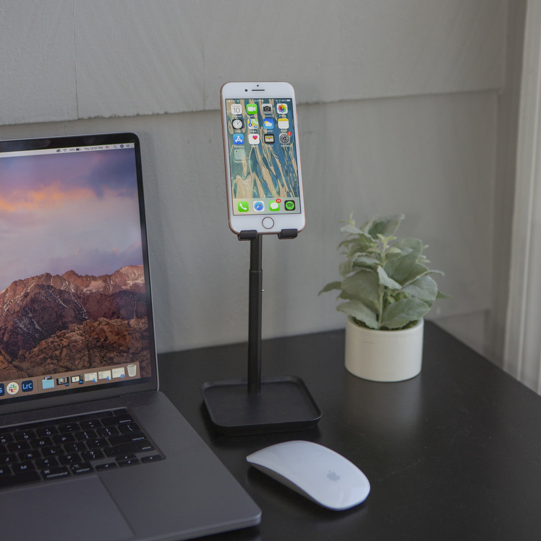 The Perfect Phone Stand in Black – Kikkerland Design Inc